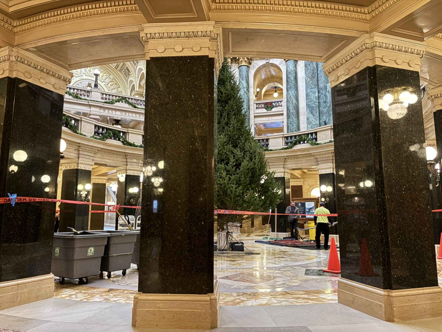 Standing tall in the rotunda: The 2025 Wisconsin State Capitol holiday ...